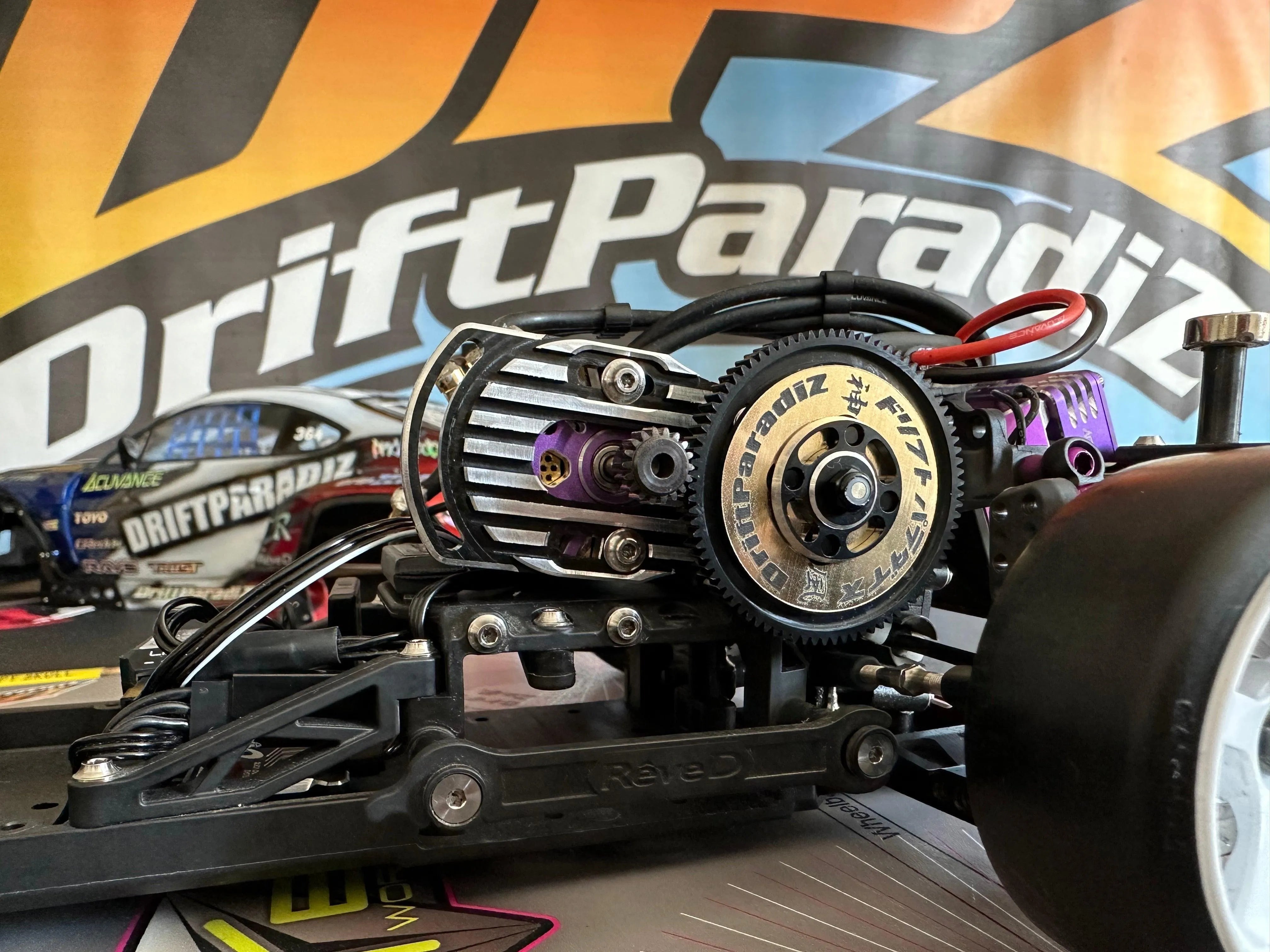 Universal crown support 1/10 "DriftParadiz Edition" - Kamikaze Factory ...